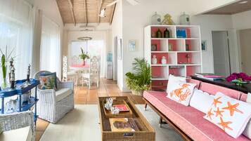 Casa, 2 quartos | Sala de estar | Smart TV