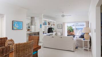 Casa, 3 quartos | Área de estar