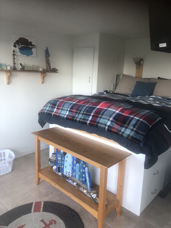 Stunning Views From A Cozy Space - Galiano Island