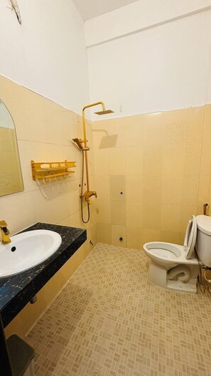 Quarto Individual | Edredões de penas, cofre no quarto, secretária, Wi-fi grátis 