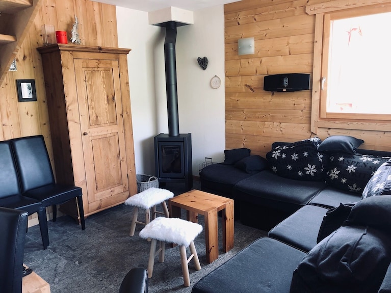 Chalet With Nice View, Garden And Hot Tub. Ideal For Skiing And Cycling! - Rhône-Alpes