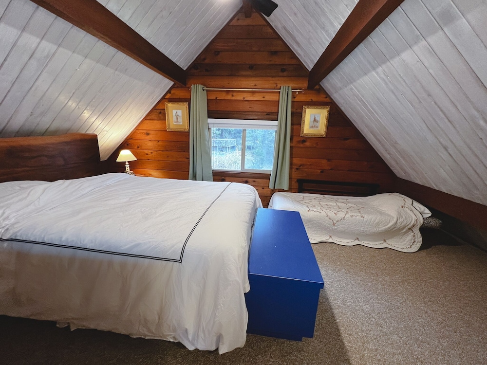 Cozy Cabin w/ 6 minute walk to the beach! - Comté de Pacific | Abritel