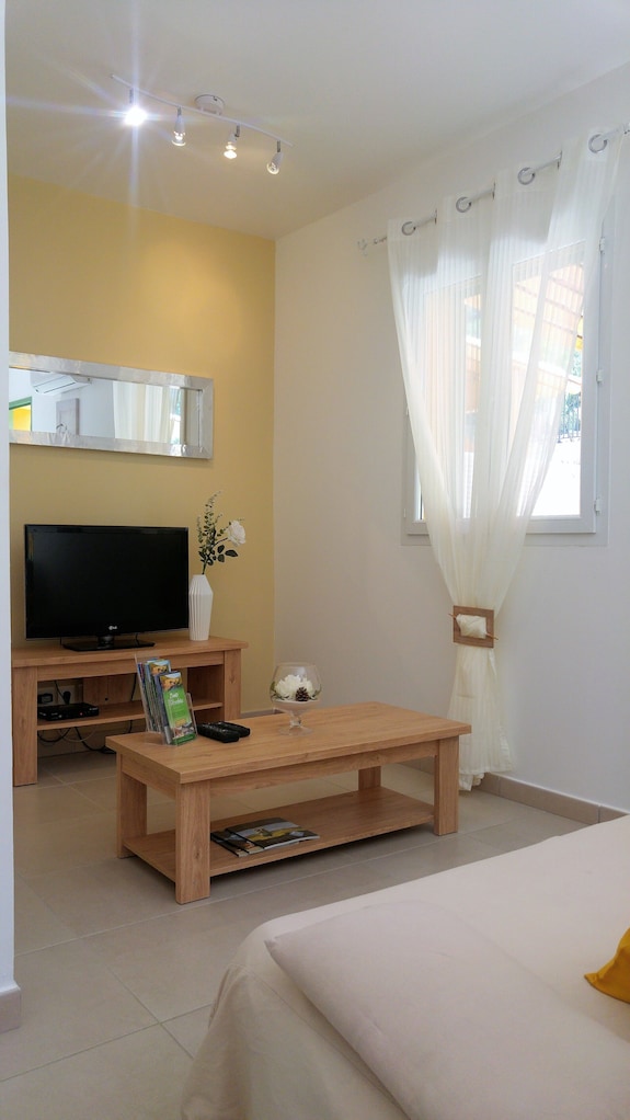 Gîte 2-***heated Pool, Wifi, 2 Bedrooms, Air-conditioned, 1min River, 7min Beach - Corsica