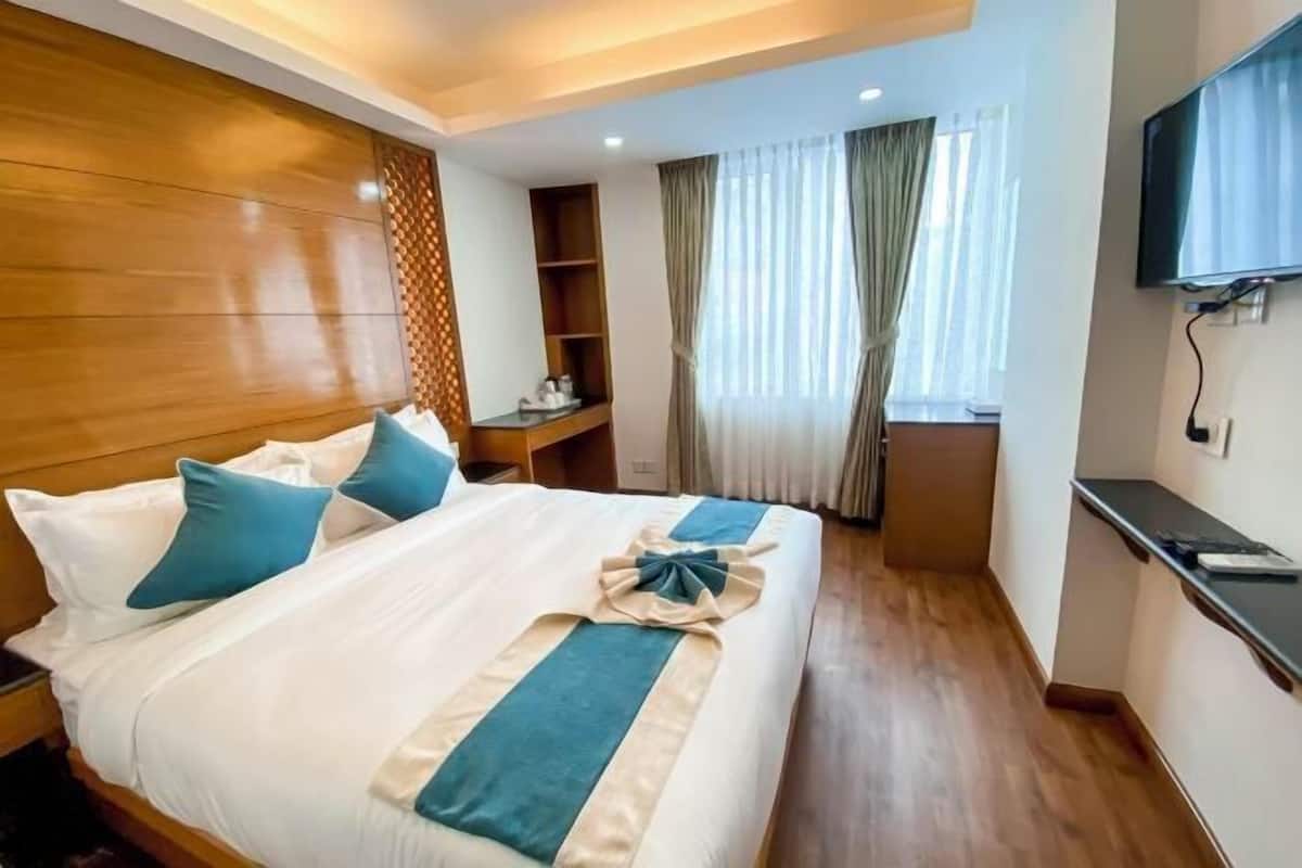 1 quarto, roupa de alta qualidade, com decoração personalizada