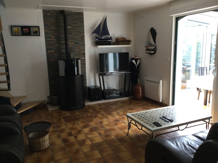 Large 5 Bedroom Seaside House - Fouesnant