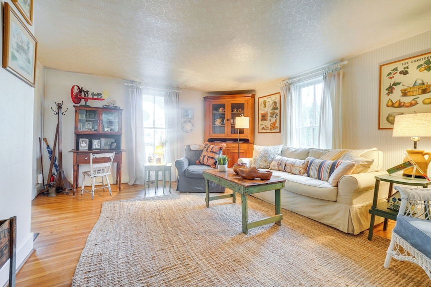 'The Porch House' Located In Historic Village - Granville, OH