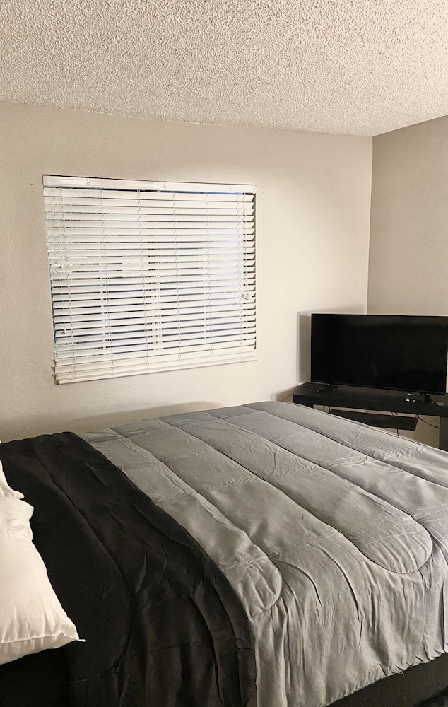 Spacious1bedroom W/fire Place - Las Vegas, NV