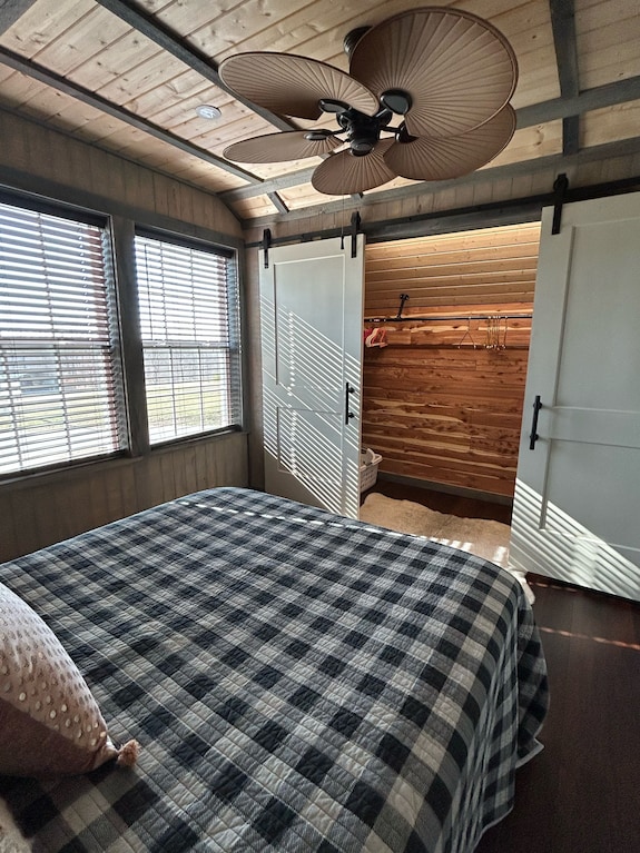 Hiking,caves,waterfalls And Amazing Rockformations - Nolin Lake State Park