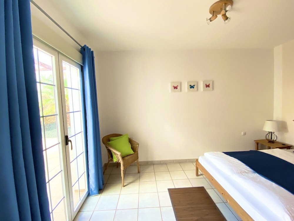 Casa Aura, Wohlfühloase, 102qm Ferienhaus Mit Palmen, Terrassen Und Garten - Fuerteventura
