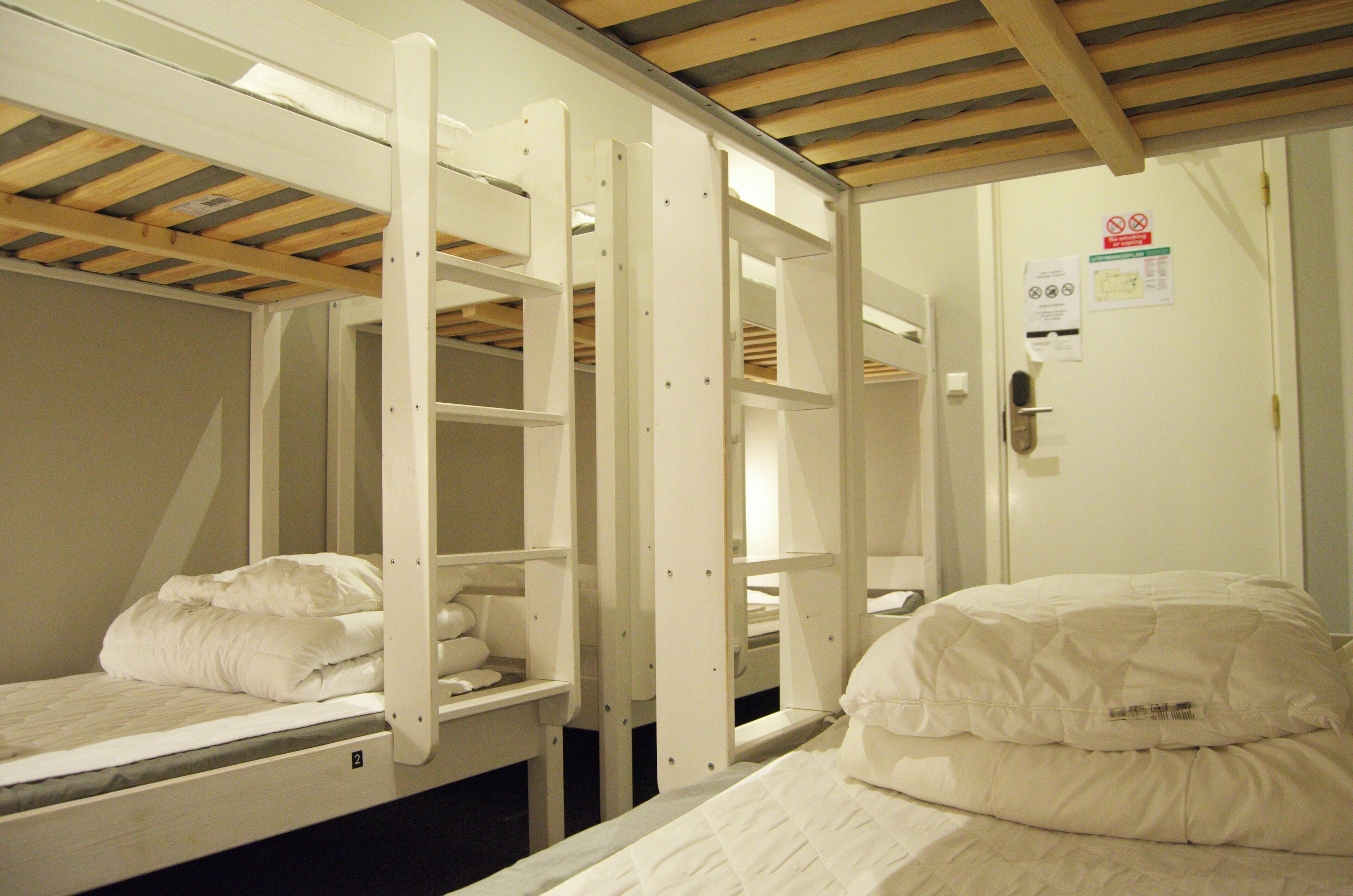 Quarto Familiar | Ferro/tábua de engomar, Wi-fi grátis, roupa de cama fornecida 