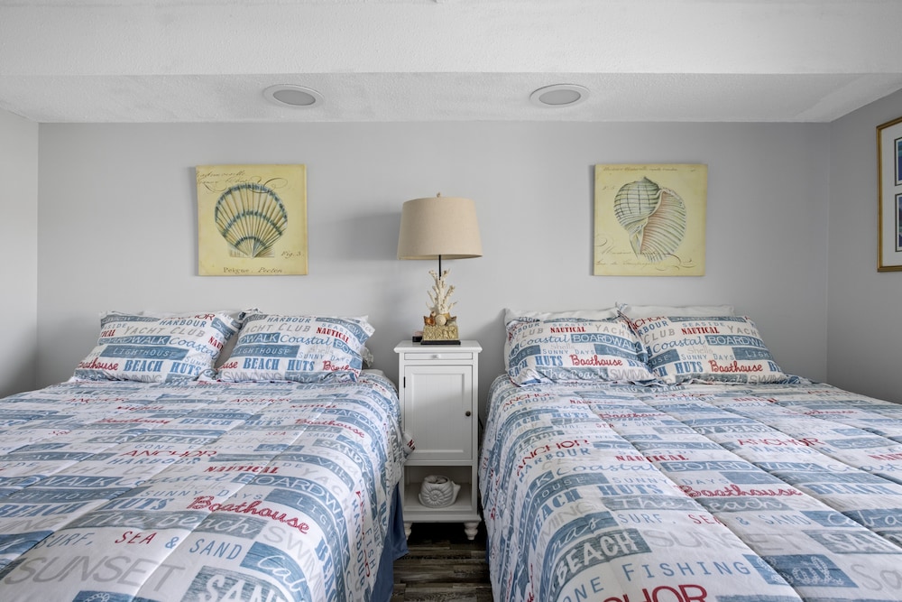 El Matador 155 By Alicia Hollis Rentals Open Mar 1 - Mary Esther, FL