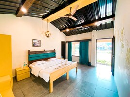 Quarto casal superior | Wi-Fi de cortesia, roupa de cama