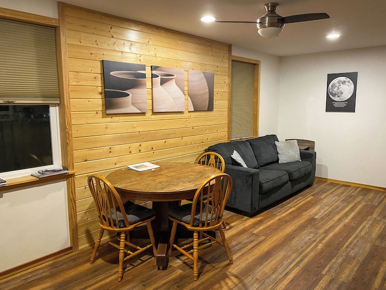 Laura's View Tower - King, Birders' Paradise, Desks, Wifi - Colorado