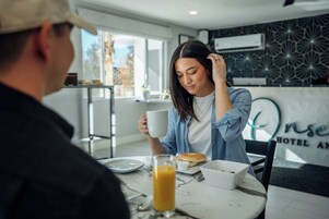 Café da manhã continental grátis todos os dias