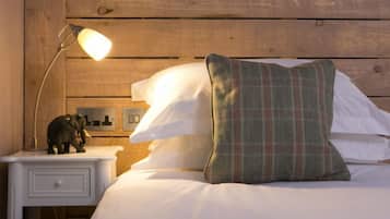 Quarto Twin | Secretária, Wi-fi grátis, roupa de cama fornecida