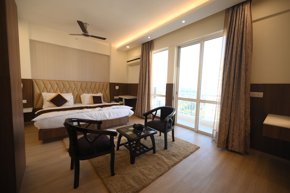 Fairvacanze Inns & Suites Lucknow - Lucknow
