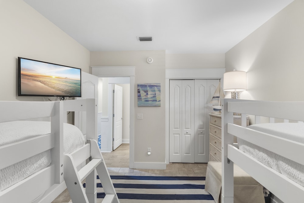 Beach, Huge Lagoon Pool, Villas at Seacrest B201 - Free Golf Daily ...