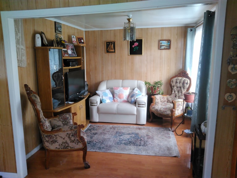 Alojamiento Barato, Céntrico , A Pasos De La Costanera - Punta Arenas