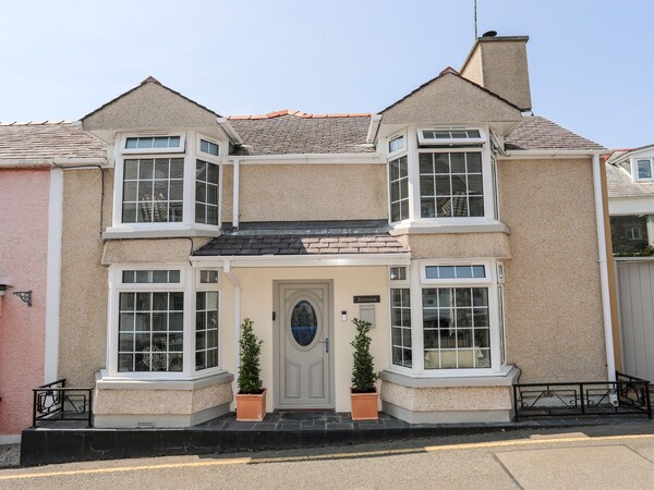 Bodwena - Moelfre