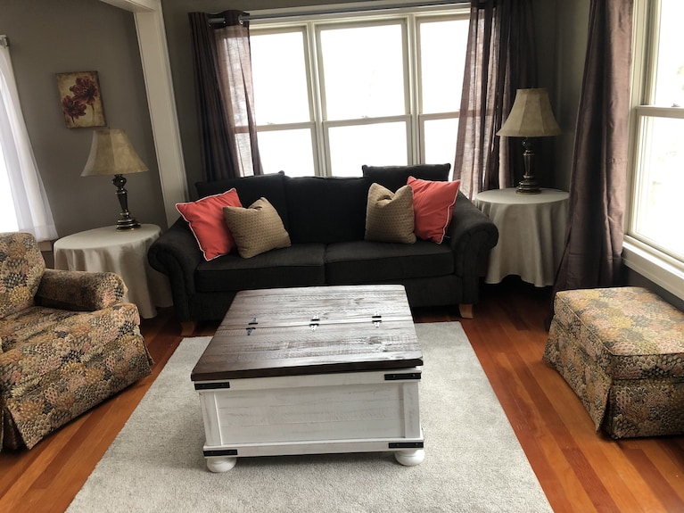 Park Place Cottage - Saint Paul, MN