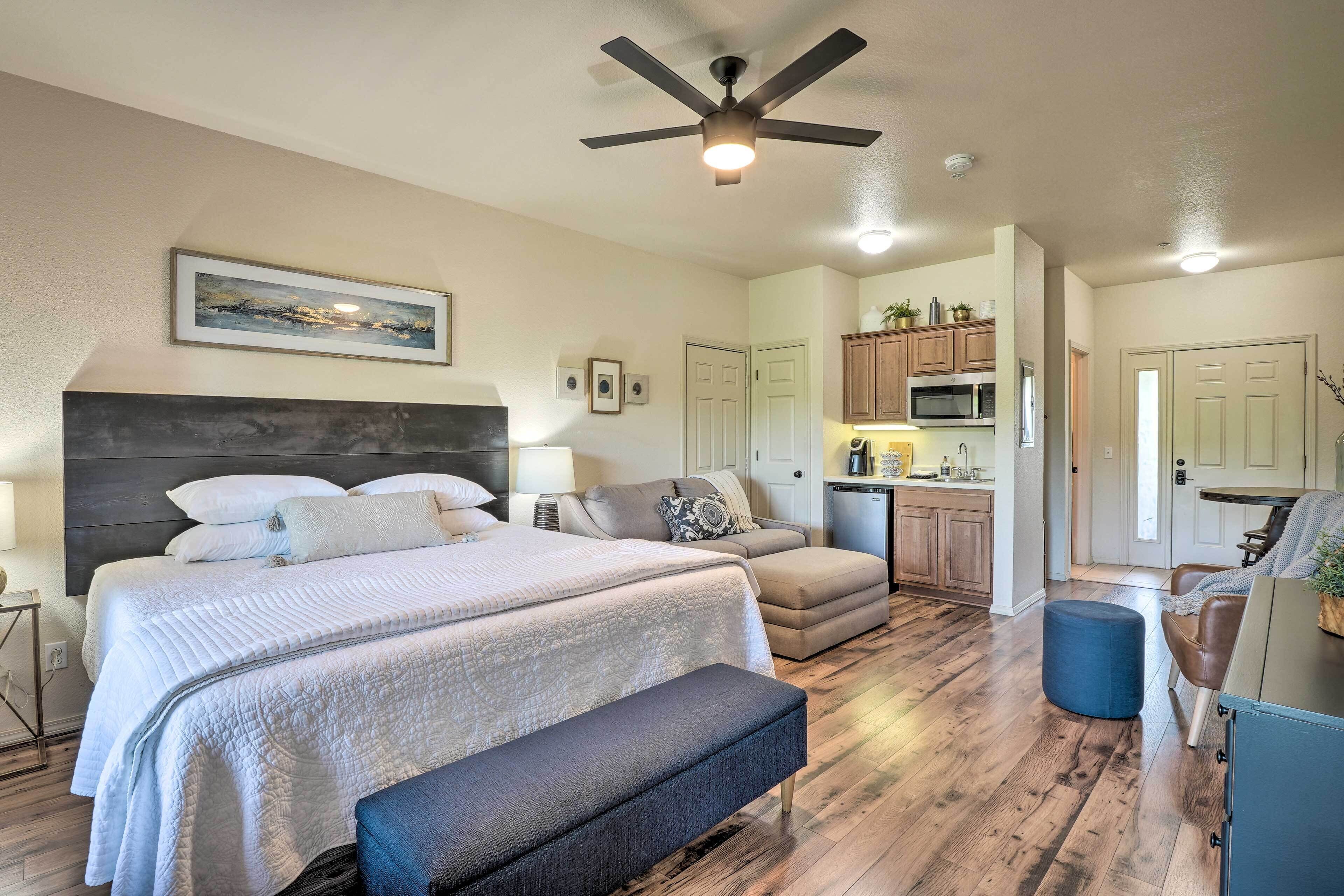 Branson West Getaway @ Stonebridge, 5 Minutes From Silver Dollar City - Galena, MO