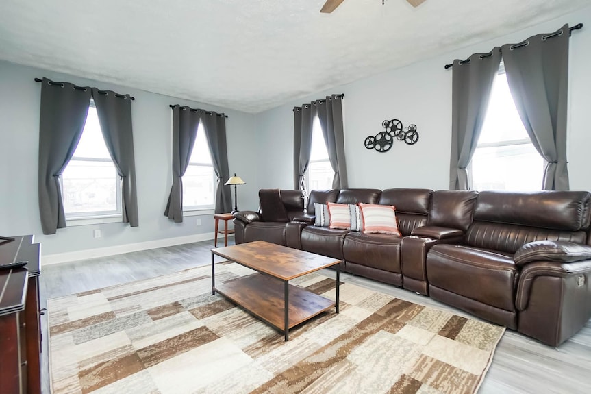 Penthouse Suite* 5-mins To Cedar Point - Lakeside Marblehead, OH