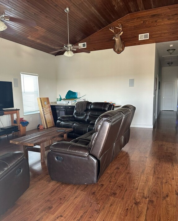 Bayou Paradise Lodge 3bed 2bath Bunk Delacroix Fish Camp Sleep 2-24 W/cargo Lift - Louisiana