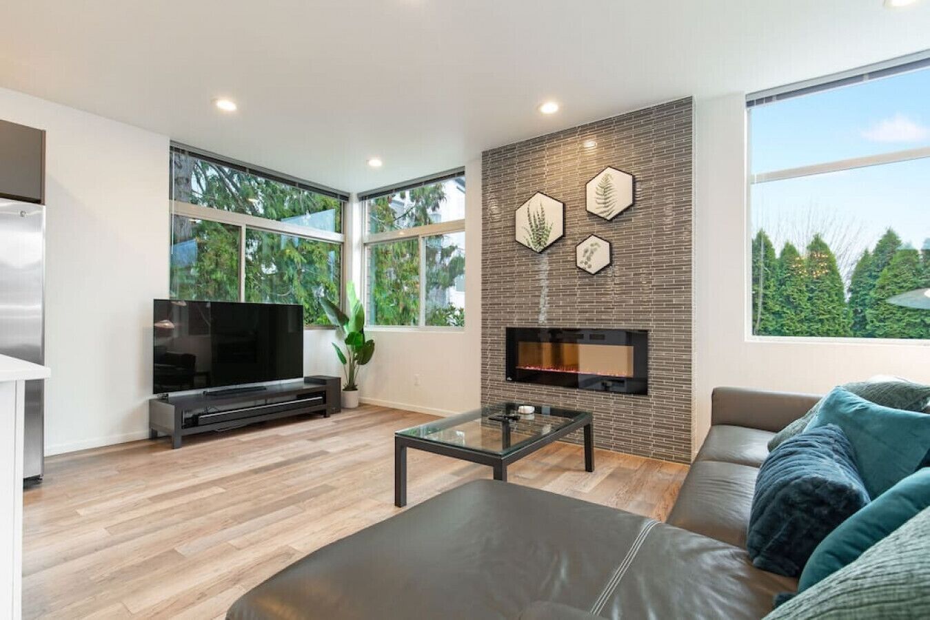 Luxe 3bdr Home | Parking | Roof Oasis | City Views - Seattle, WA