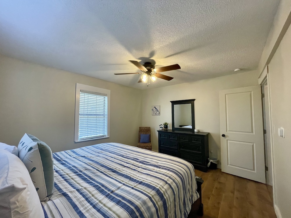 5 Bedroom Norris Lake Home with Covered Boat Slip at Sugar Hollow ...