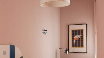 Minibar, cofre com capacidade para portátil, secretária, Wi-fi grátis