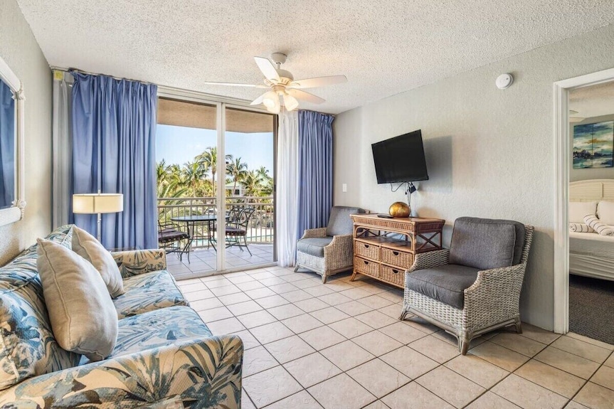 The Grenada At Sunrise Suites - Shared Pool - Key West, FL