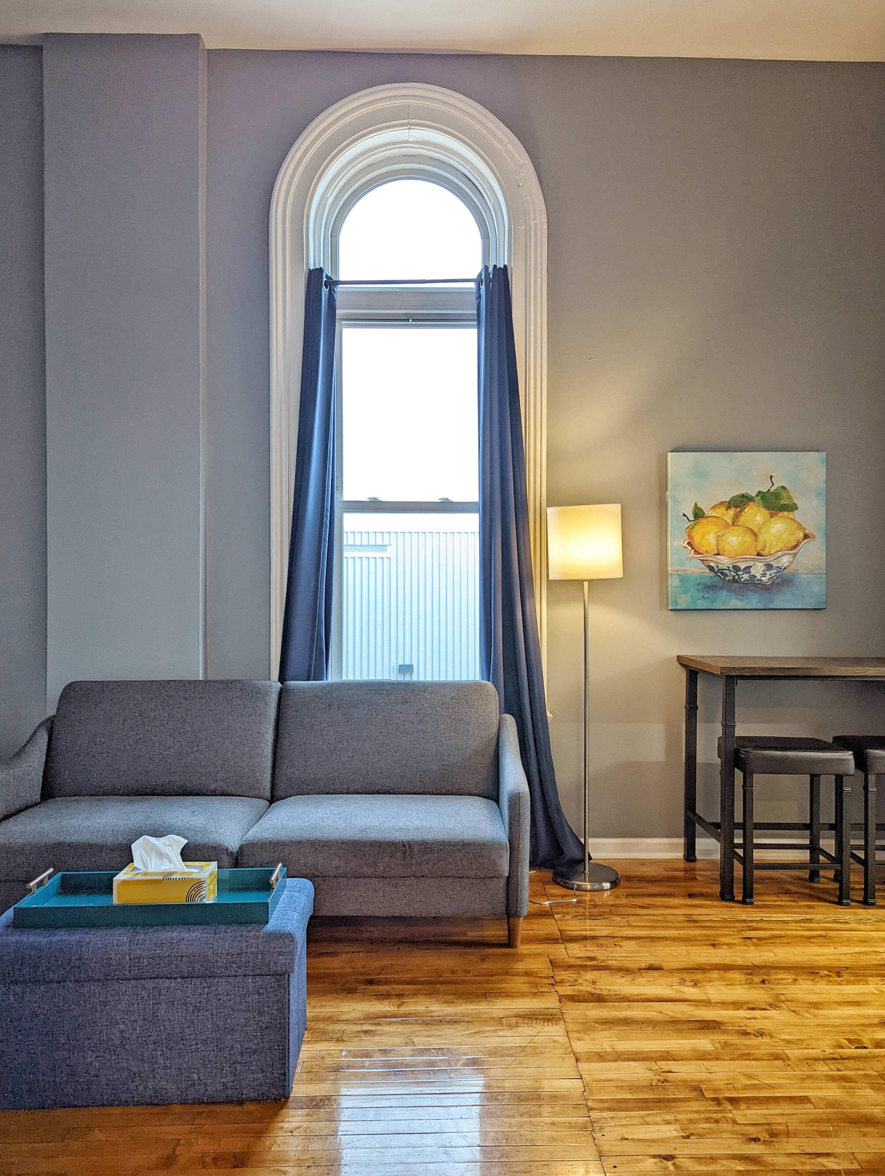 Tanner Bldg Apt 9 - 1 King Bedroom (Downtown) - Bay City, MI