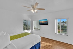 Apartamento | Cofre no quarto, com decoração personalizada, ferro/tábua de engomar 