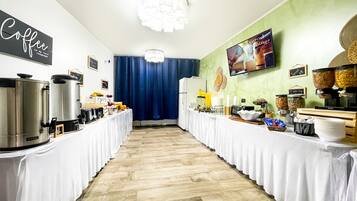 Café da manhã continental todos os dias mediante uma taxa