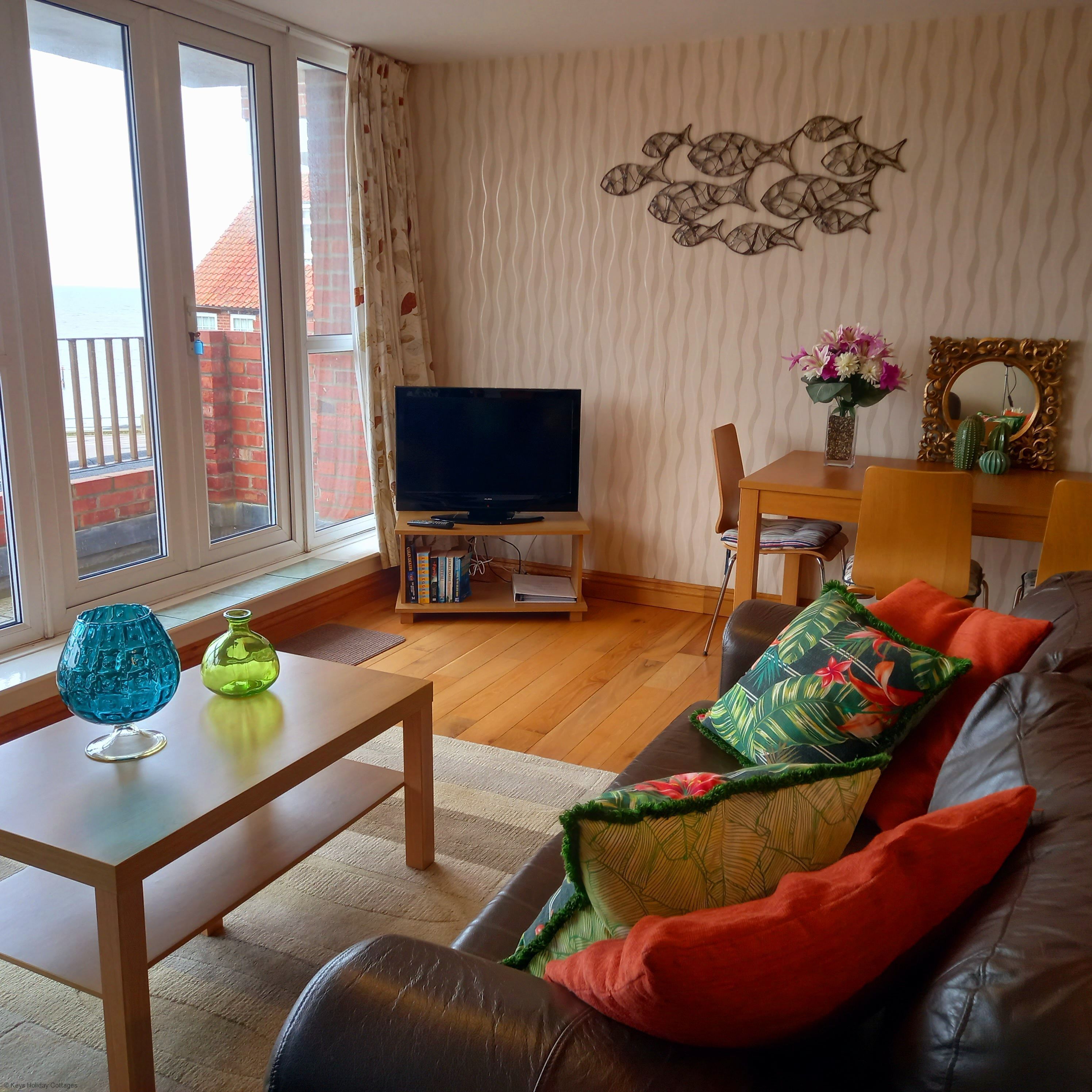 Starry Seaview -  Boasts Amazing Panoramic Views Of The Town And Sea; Its Position Guaranteeing Sunr - Sheringham