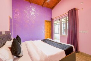 Vila real | Roupas de cama premium, Wi-Fi de cortesia, roupa de cama