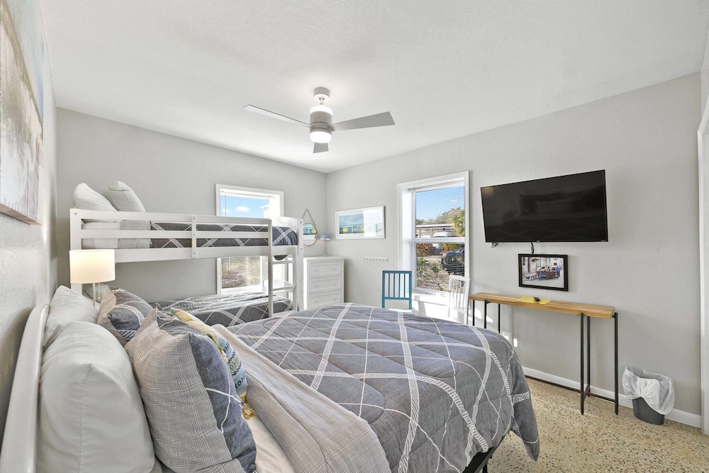 Charming 2 Bedroom Beach Cottage w/ Amazing Gulf Views! - Pensacola ...