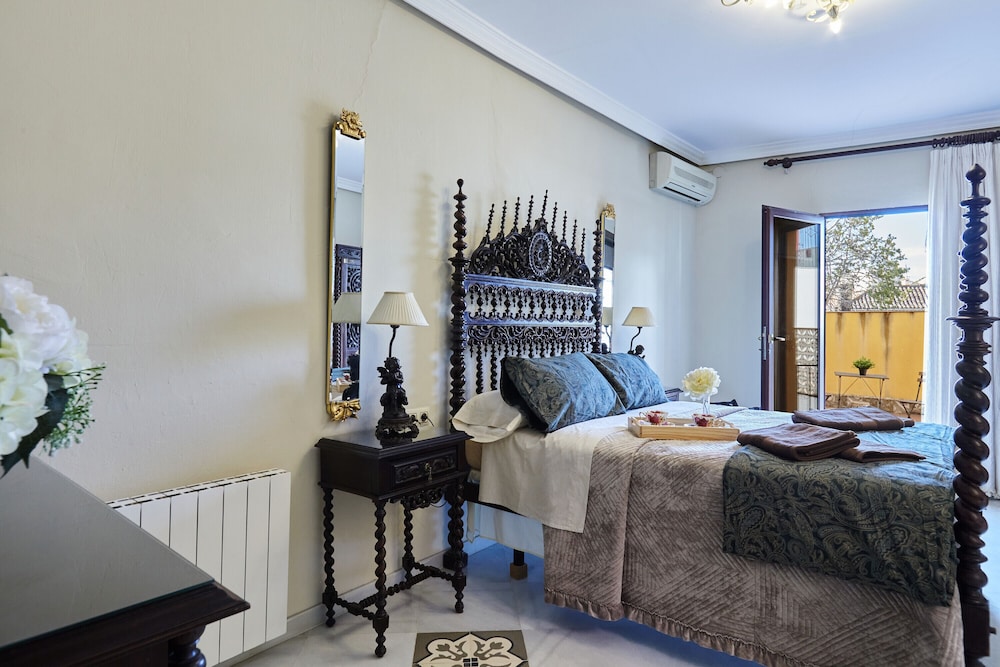 Casa De Vacaciones "Caldereros 11" Con Terraza Privada, Aire Acondicionado Y Wi-fi - Baeza