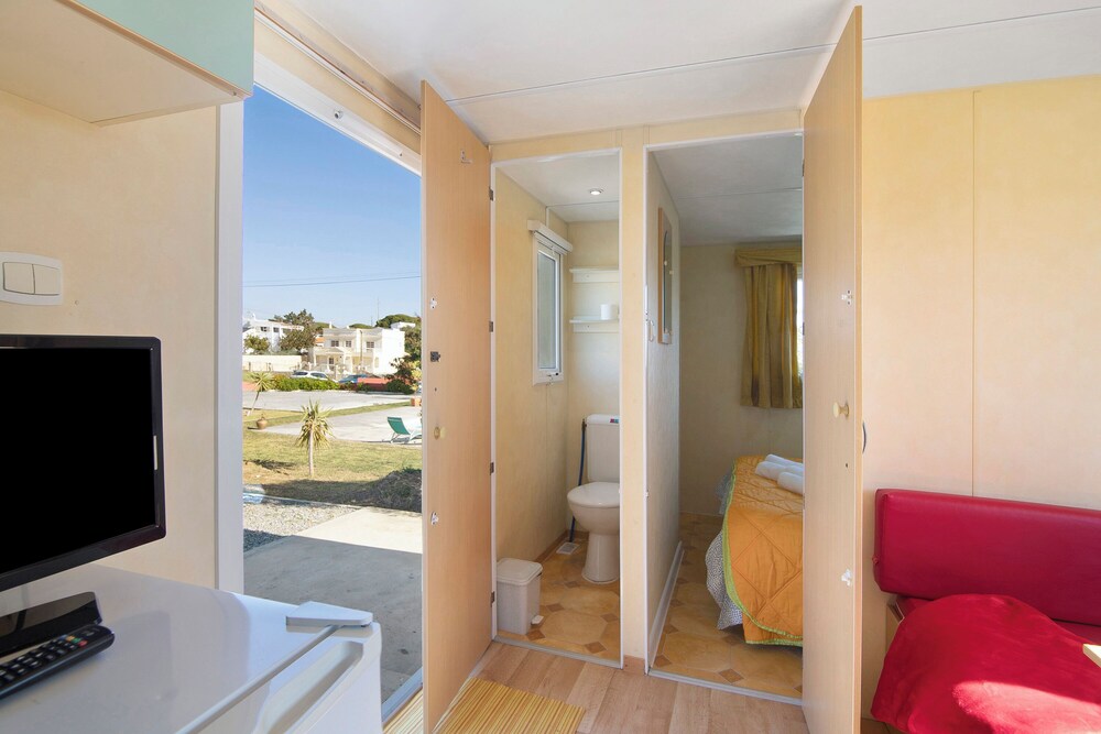 Chalet "Mobile Home 2 - Olhão" Con Piscina Compartida Y Terraza Privada - Faro