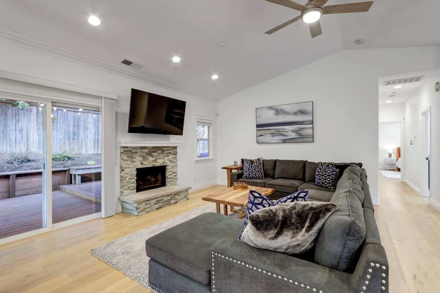 Wine Country Getaway - 몬테 리오