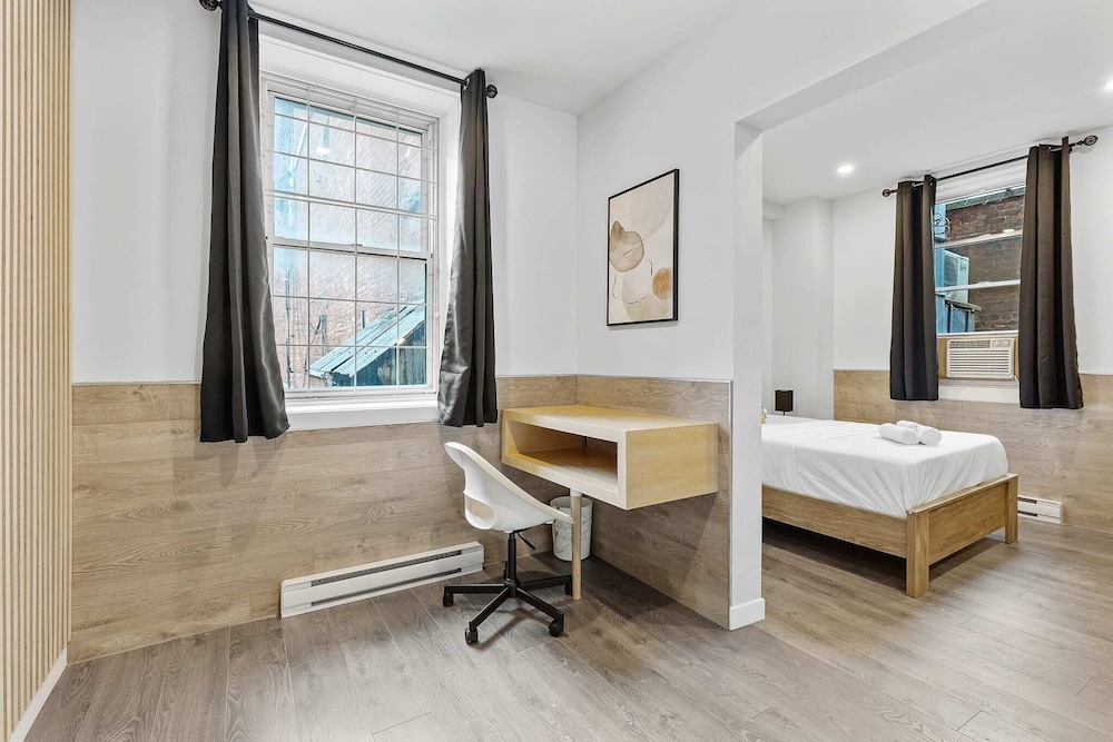 Welcome To ''Sand & Stone Hotel''. Charming 1 Bdrm - Longueuil