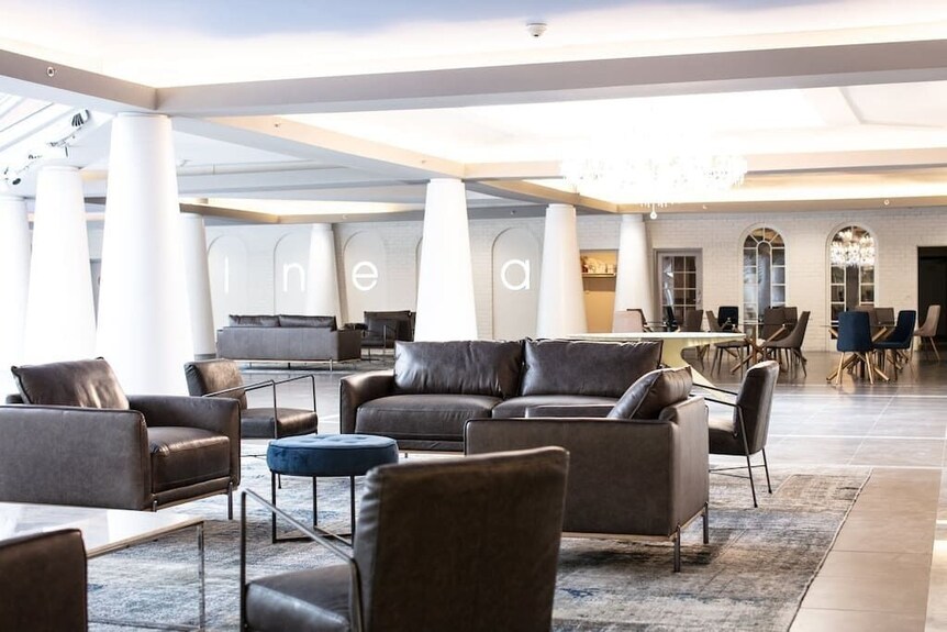 Spacious Studio Laval, All Included, Wifi, Parking - Pointe-Claire