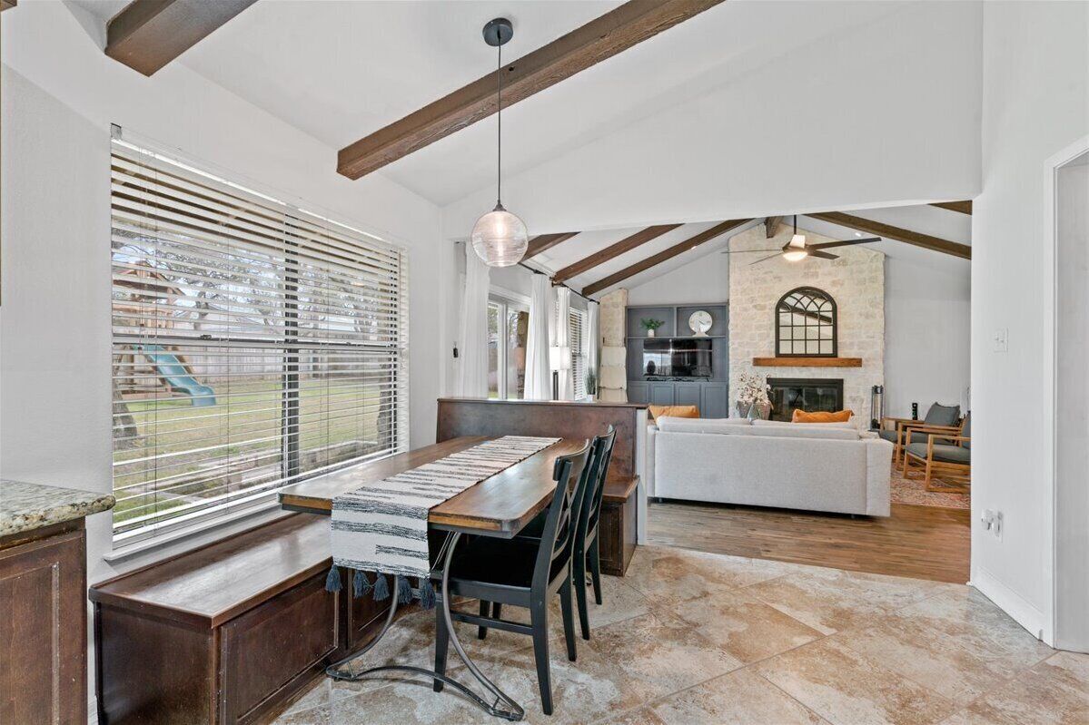 Cozy Modern 3 Bed 2 Bath Home - Round Rock / Austin - Round Rock, TX