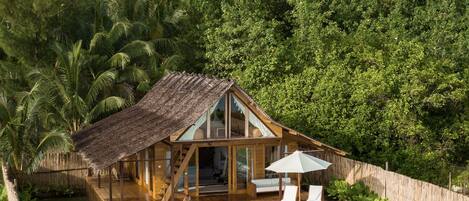 Cofres nos quartos, Wi-Fi de cortesia, roupa de cama