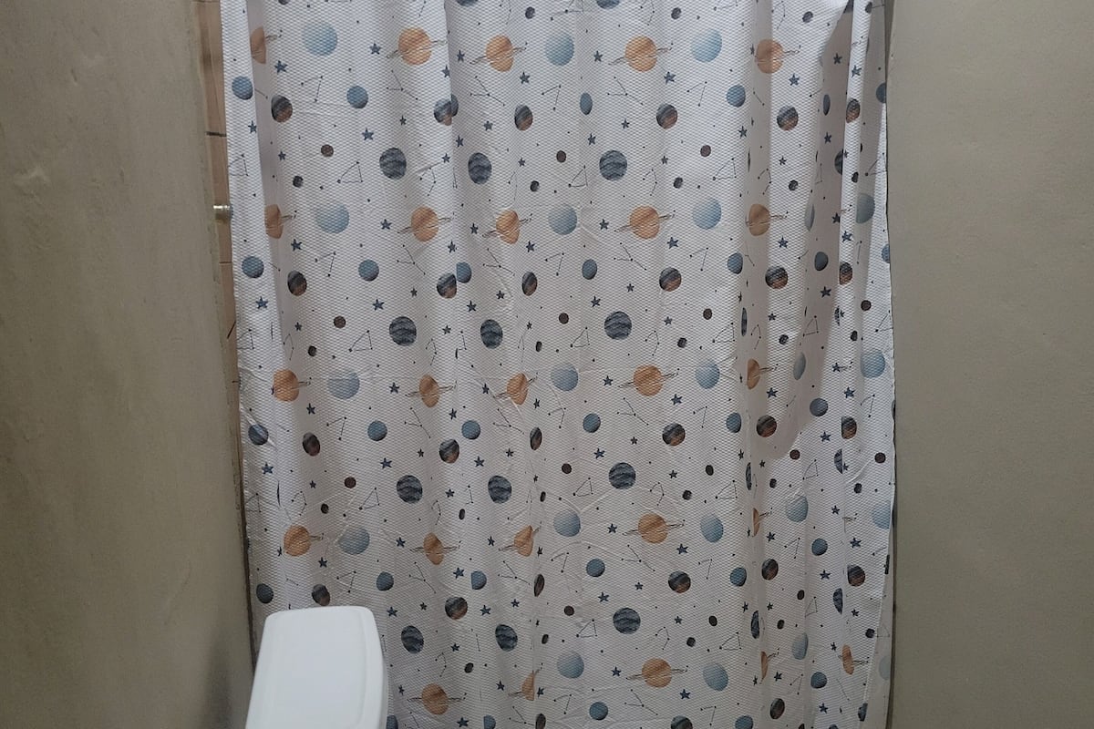 Quarto Individual Básico, acessível | Casa de banho