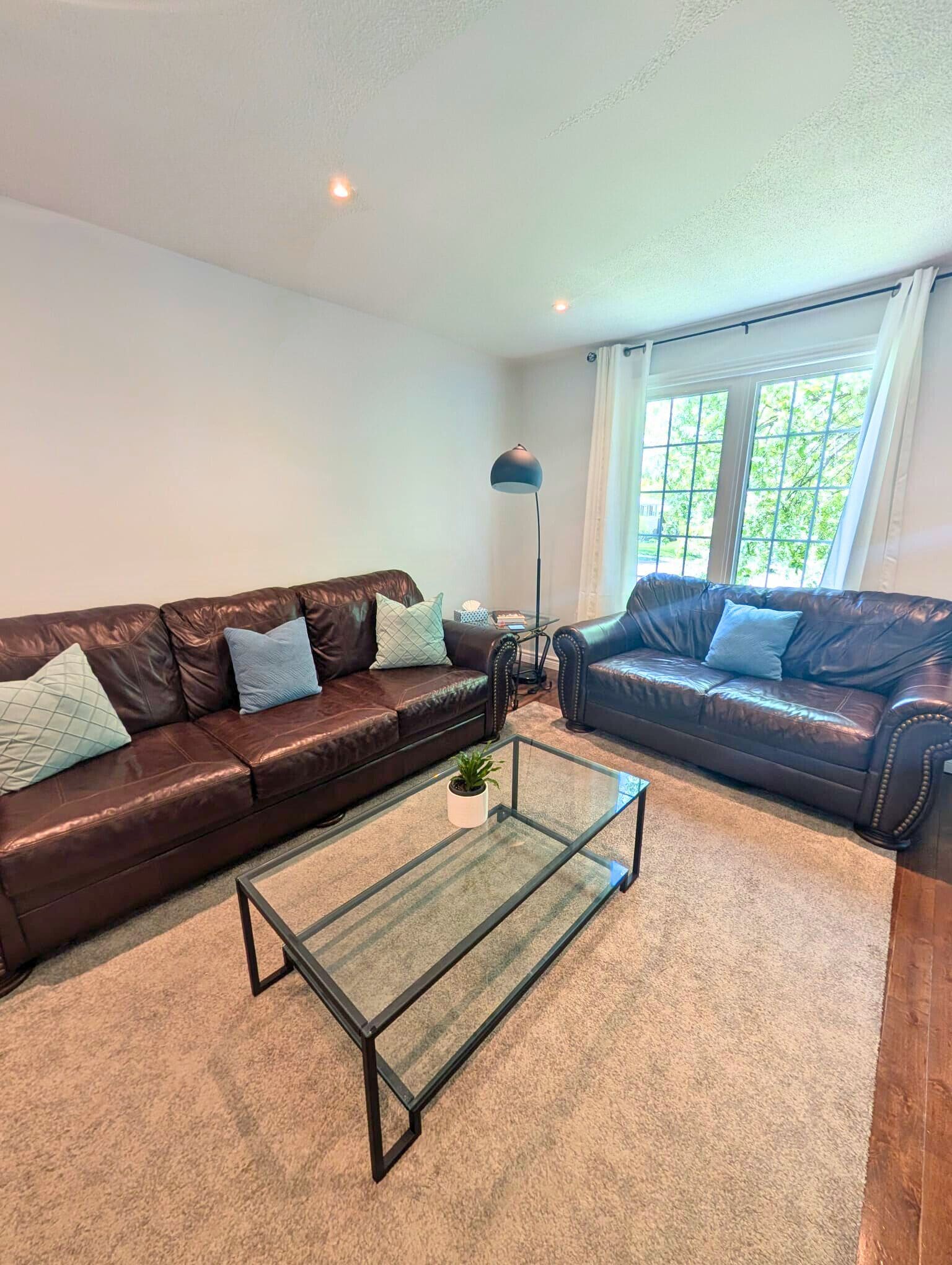 Henley House | 8 Ppl | Hot Tub & Firetable | Near Rowing, Brock, Beach, Nhs - Niagara-on-the-Lake