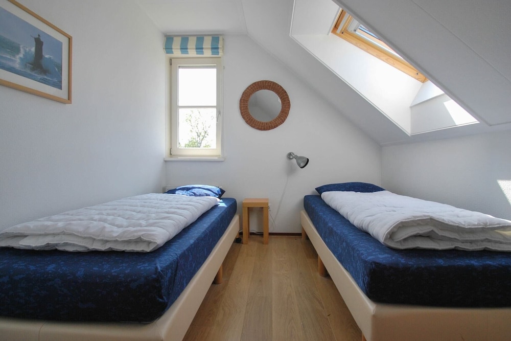 Reetgedeckte Villa Mit Bad In Einem Ferienpark - Makkum