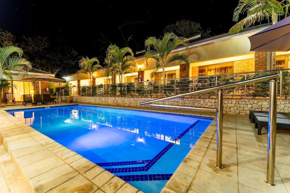 The Shrub Lodge - Victoria Falls