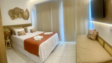 Apartamento Terreo Varanda Vista Piscina | Secretária, quartos insonorizados, Wi-fi grátis