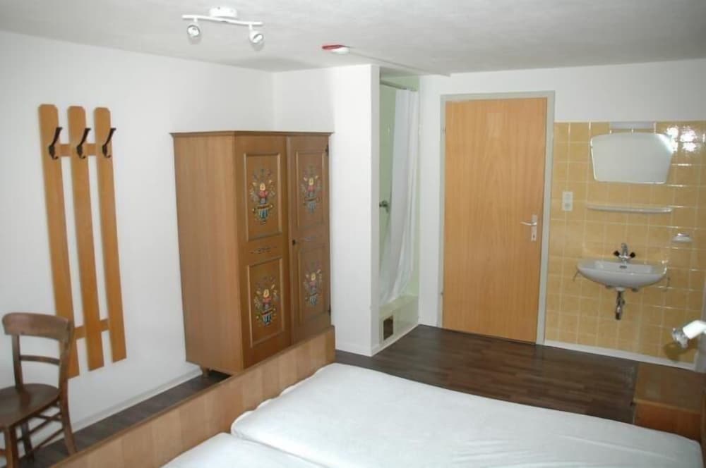 Ferienhaus Forchach Für 1 - 40 Personen Mit 16 Schlafzimmern - Ferienhaus - Tannheim